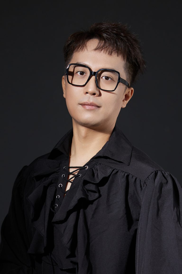 崔星辉(Owen SH CHOI) - 剧团哇音 theatreWINE Official
